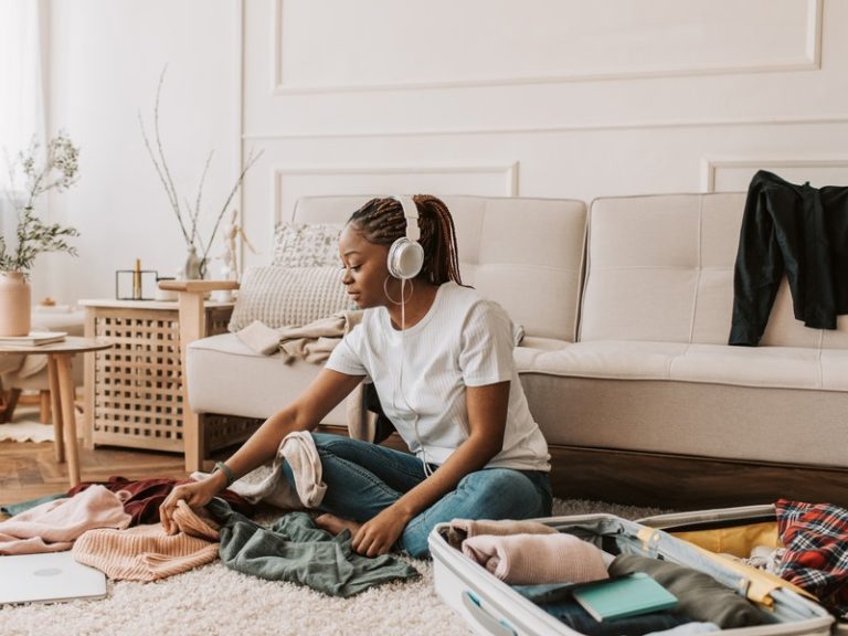3 Ways to Fly Solo When Everybody Can't Go With You - Team Jesus Magazine